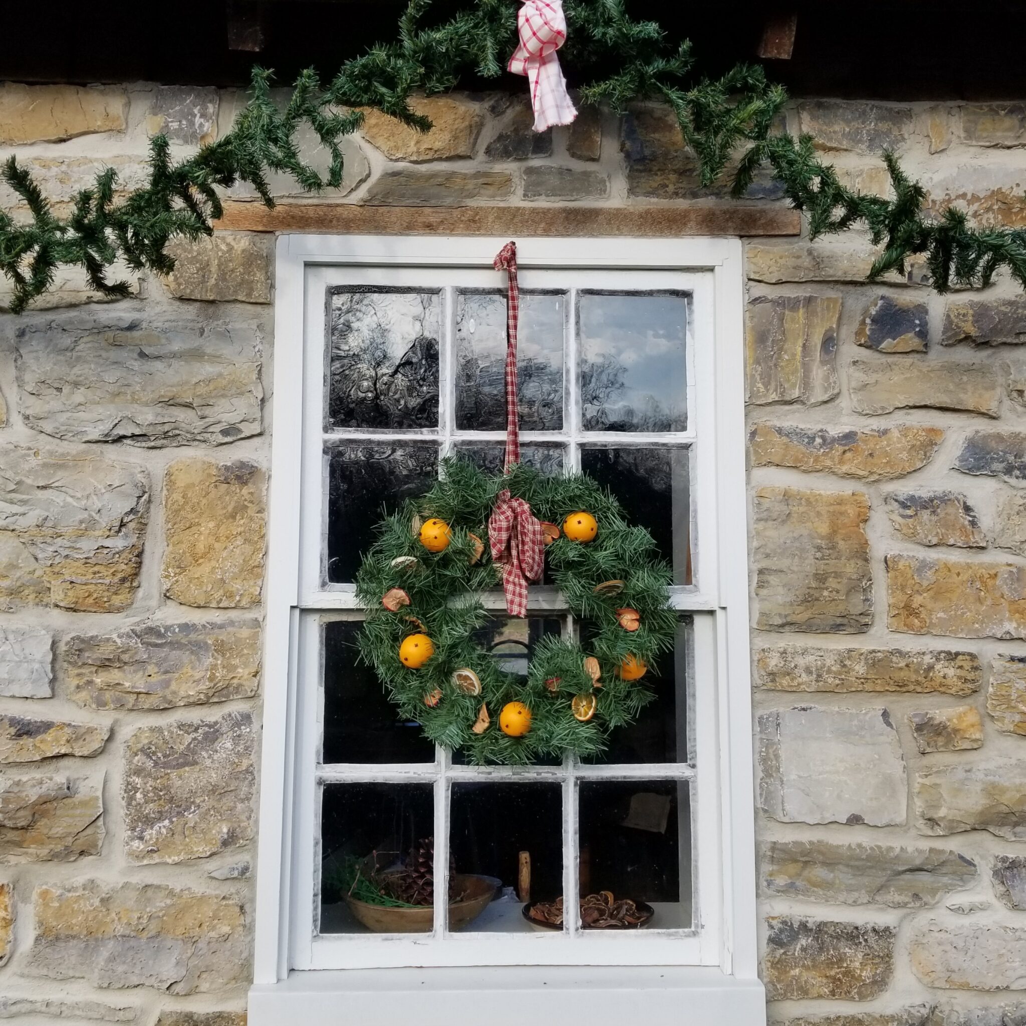 Holiday Wreath Making Workshop – Renfrew Museum and Park